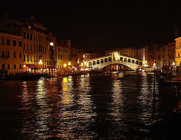 Veneţia demascată. O incursiune turistică în cetatea de pe insule (FOTO ...