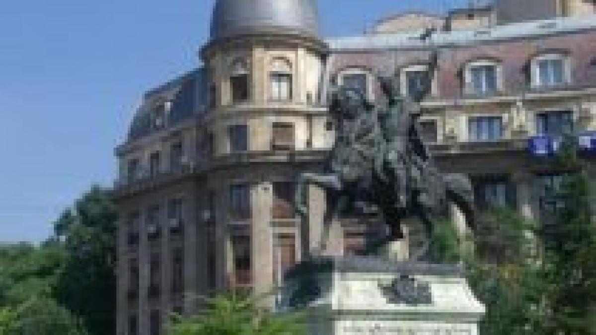 Bucureşti. Statuile din Piaţa Universităţii ar putea fi mutate în ...