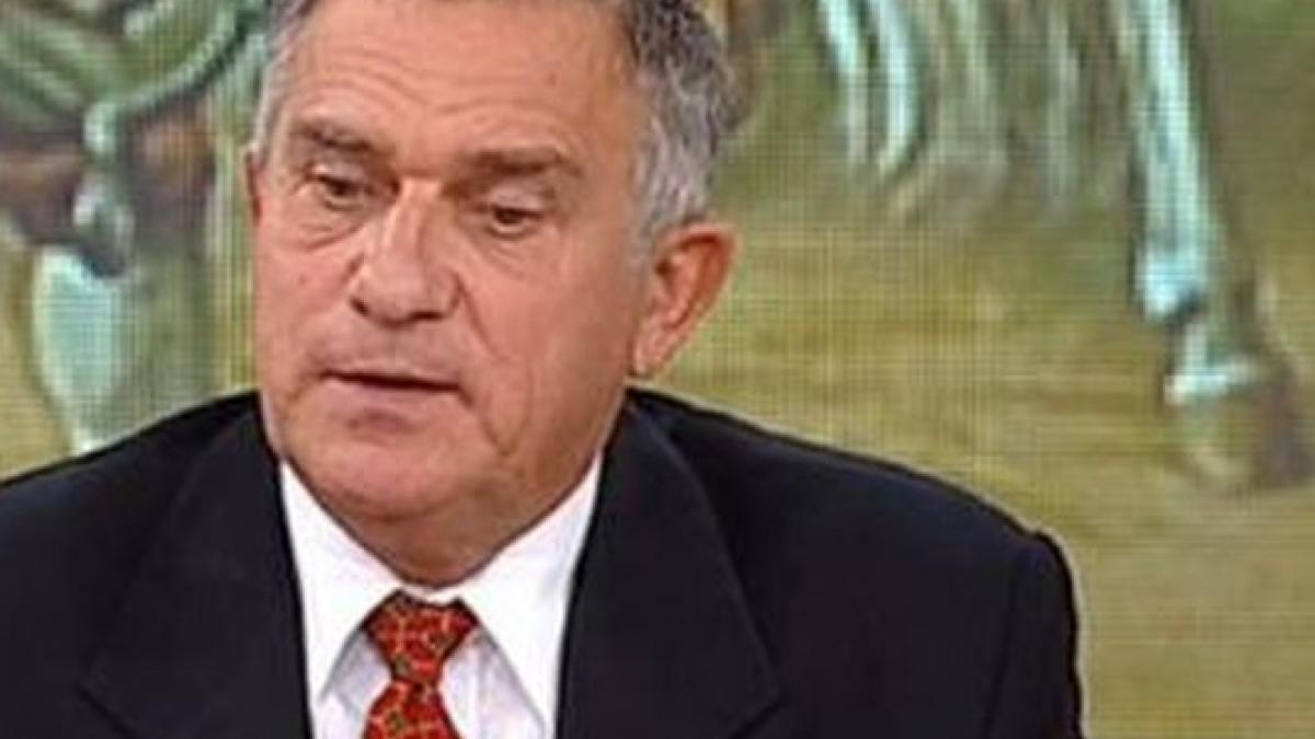 Gheorghe Funar sesizează CCR: Klaus Iohannis şi Monica Macovei, agenţi ...