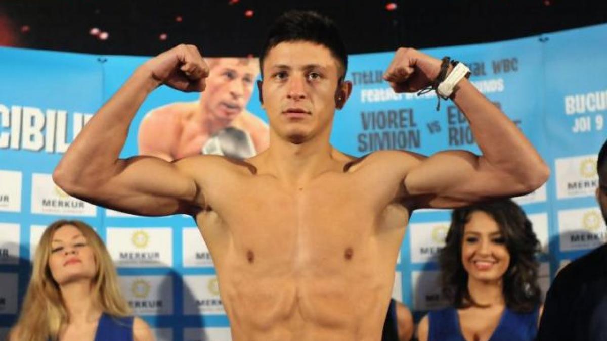 Romania's boxer Gavril scores another victory in Las Vegas