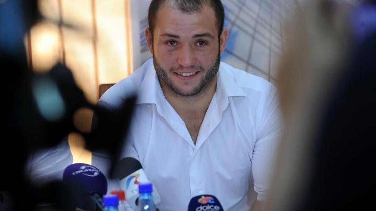Mihai Nistor, campion mondial AIBA Pro Boxing la categoria supergrea. E ...