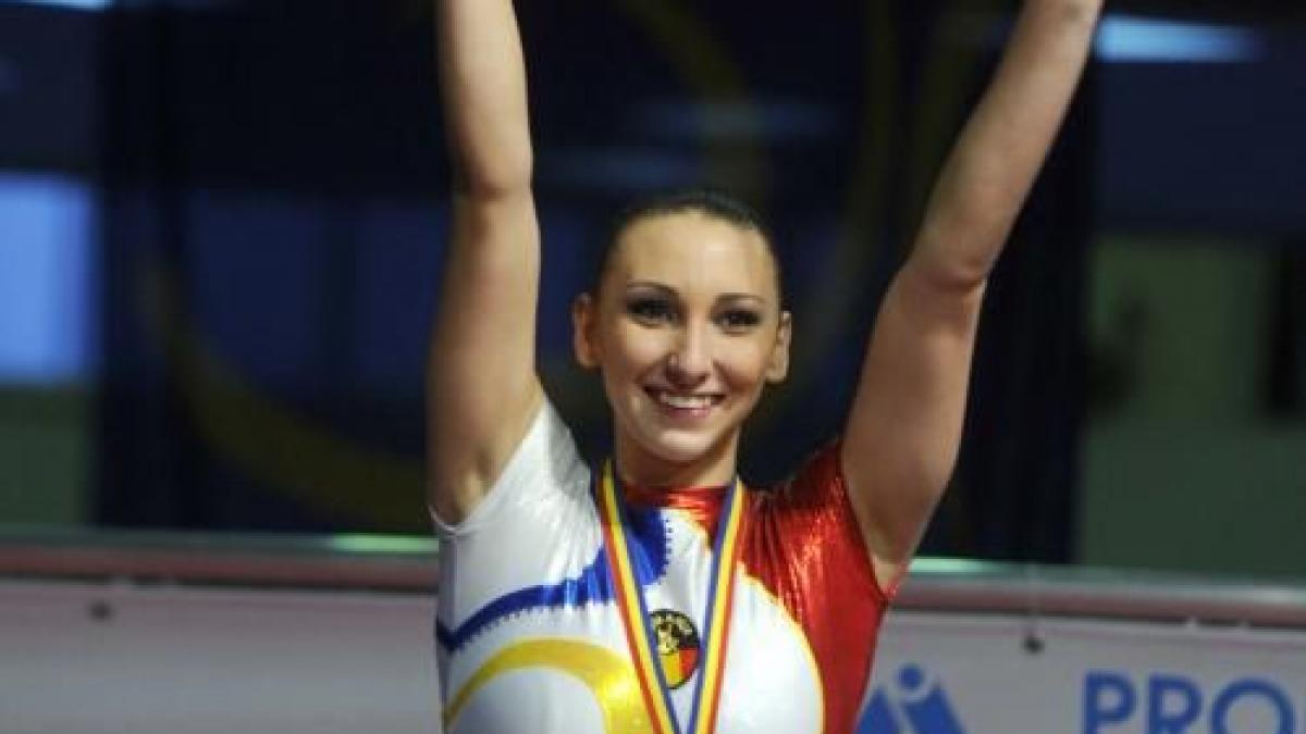 Oana Corina Constantin, campioană mondială de gimnastică aerobică la ...