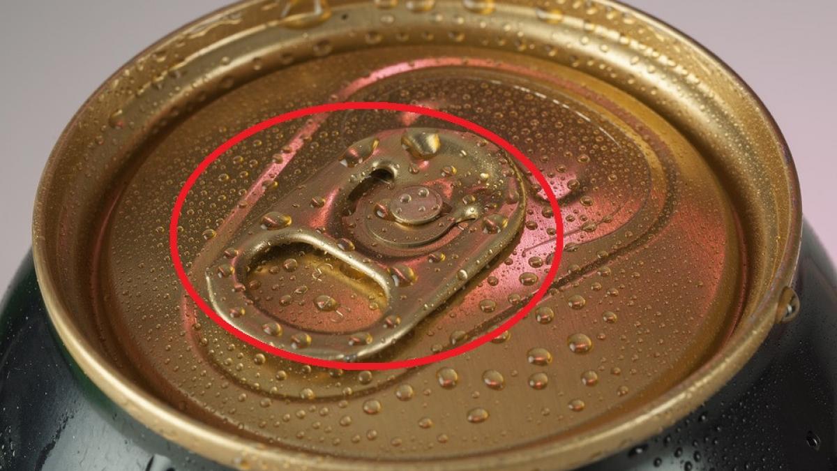 La ce este bună cheiţa de la doza de bere sau de suc. N-o aruncaţi, e utilă