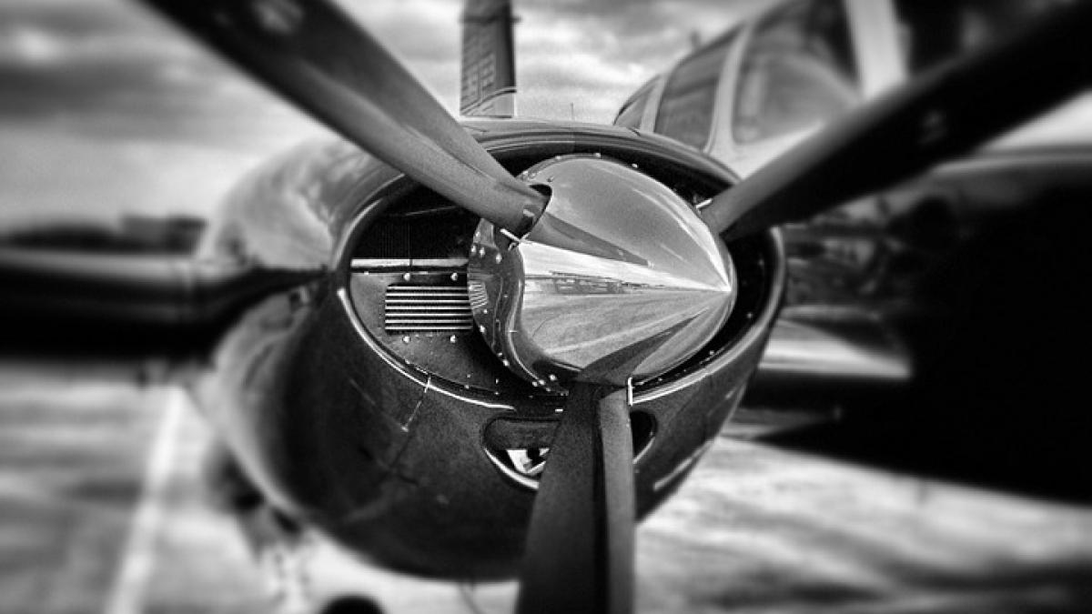 Inedit. Cine a fost românul care a plătit primul bilet de avion în ...