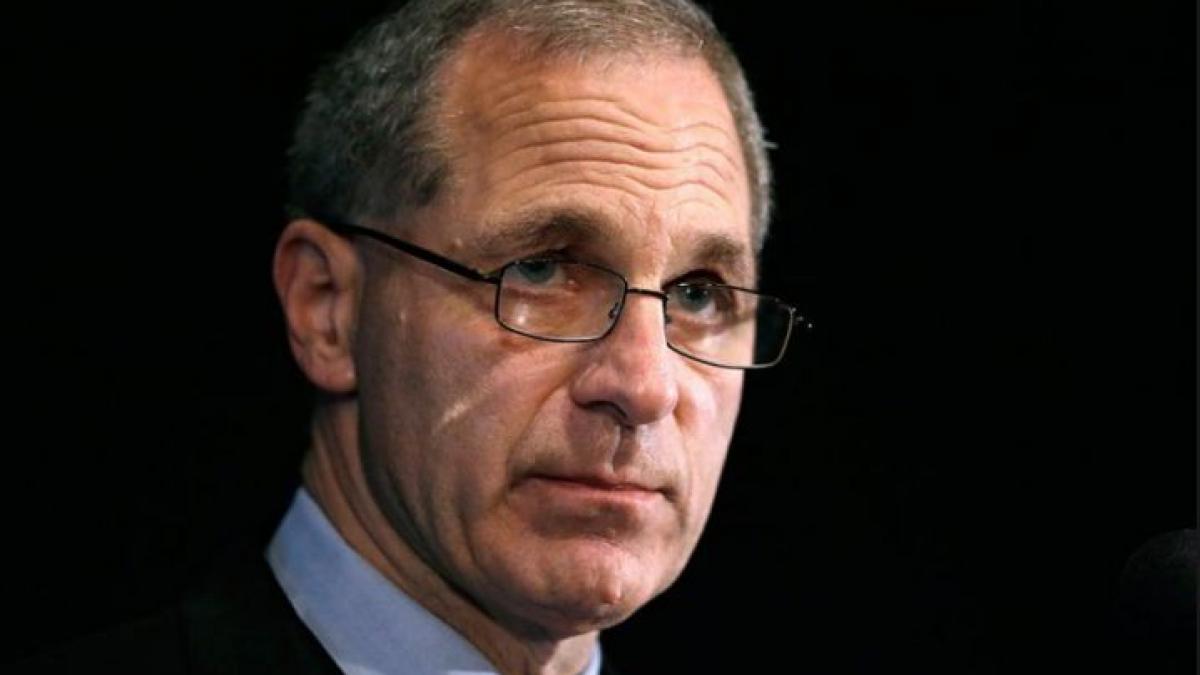 Louis Freeh, fost director al FBI, recomandă cinci măsuri pentru ...