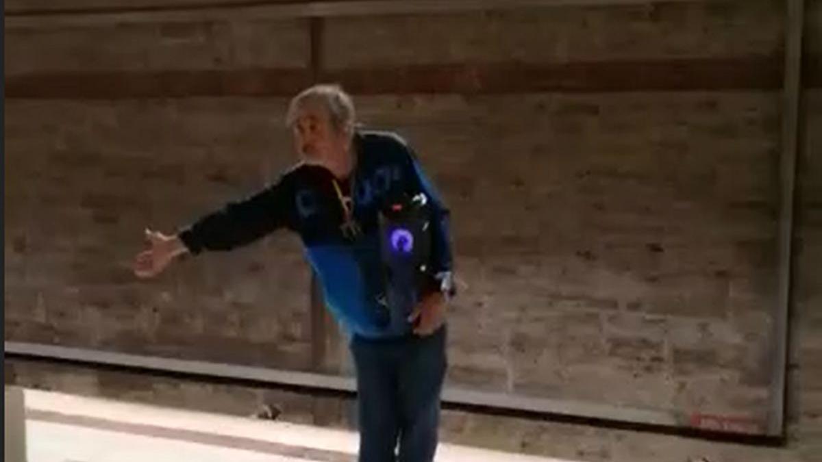 Era pe peron la stația Eroii Revoluției, când a observat ceva ...