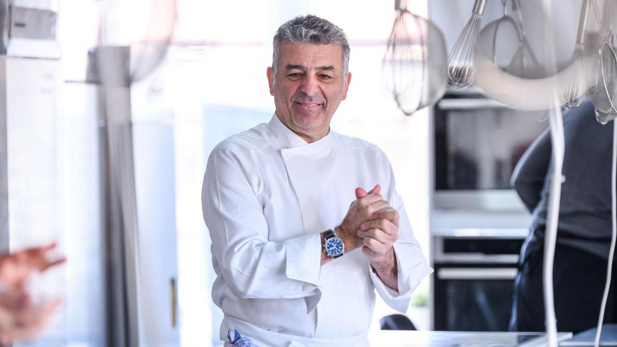 Chef Joseph Hadad, transportat de urgenţă la spital, după ce i s-a ...
