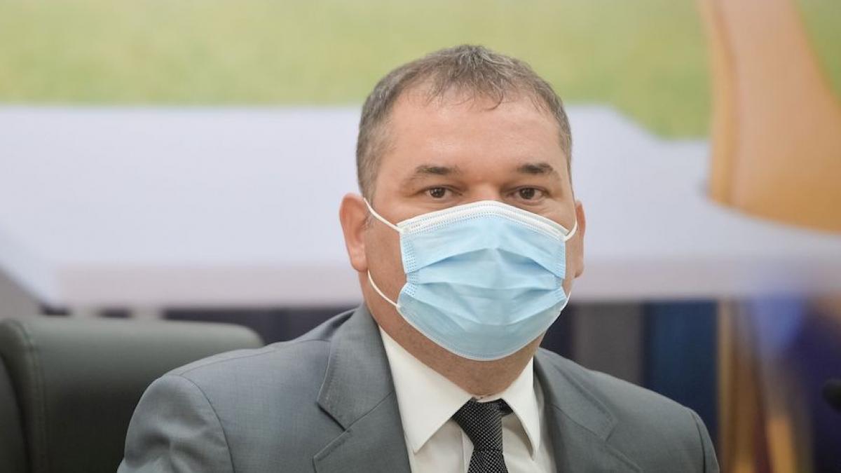 Cseke Attila, ministrul Sănătății, ne anunță că urmează valul 5 ... Cseke Attila, ministrul Sănătății, ne anunță că urmează valul 5 ...