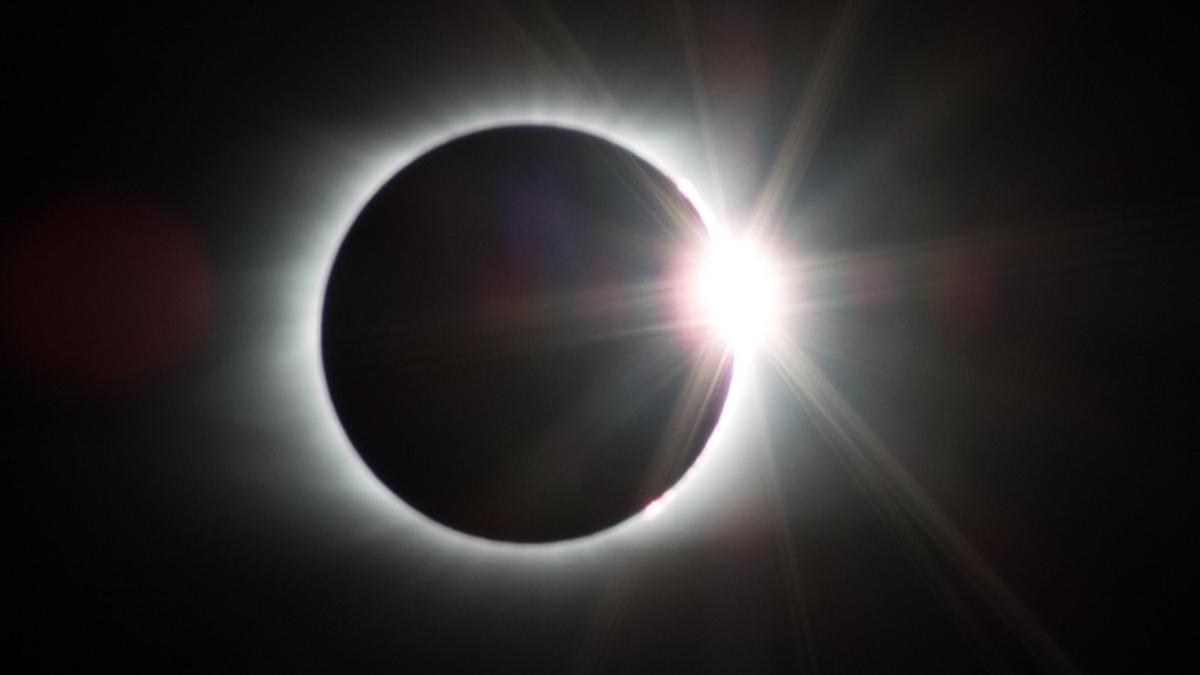 Eclipse de Lună și Soare în 2022. Calendarul fenomenelor astronomice ...
