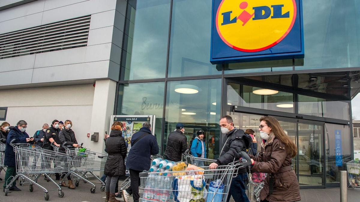 Ce salariu are un angajat Lidl în 2022. Primește prime de două ori pe an