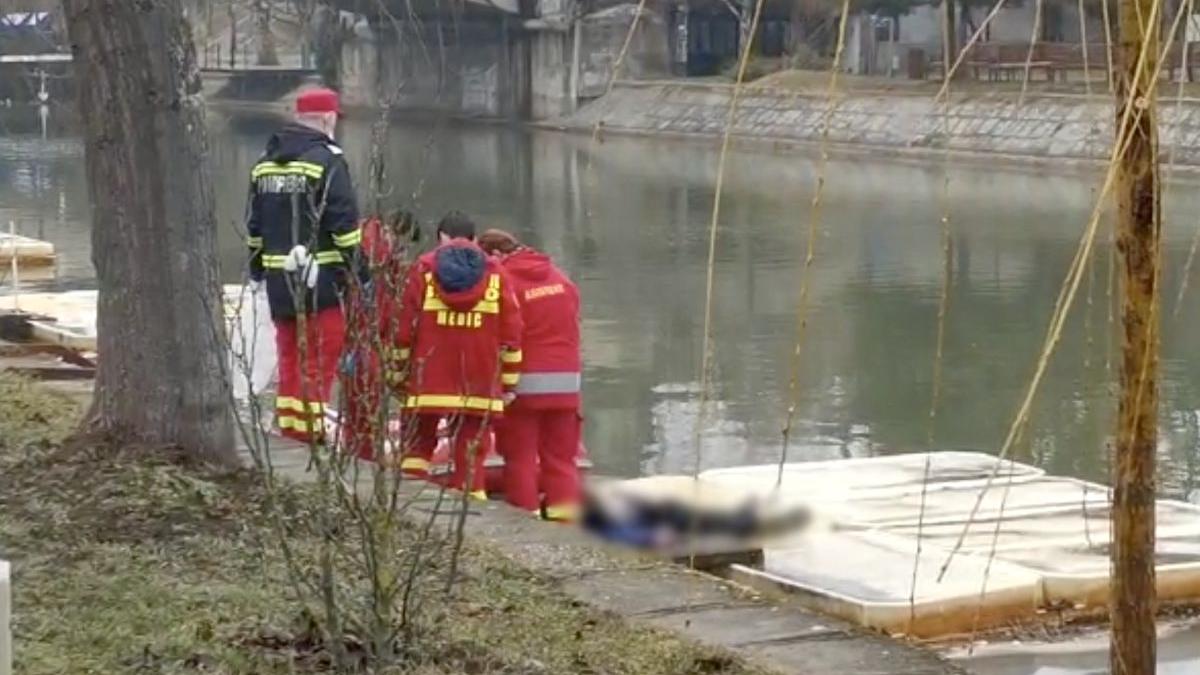 Cadavrul unui bărbat a fost găsit plutind pe râul Bega, în Timișoara
