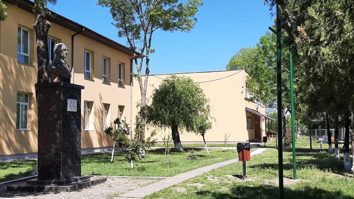 Un liceu tehnologic din Olt are 100% promovare la Bacalaureat. Cea mai ...