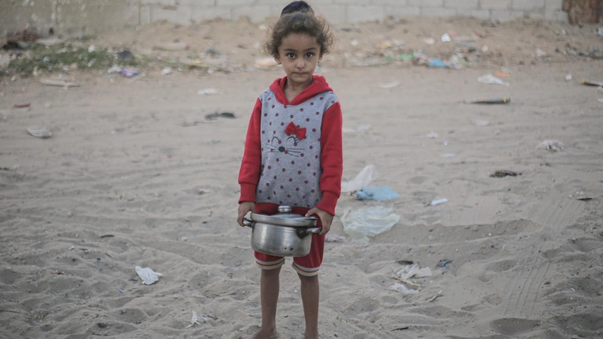 La fiecare 4 secunde o persoană moare de foame | Sute de ONG-uri cer ...