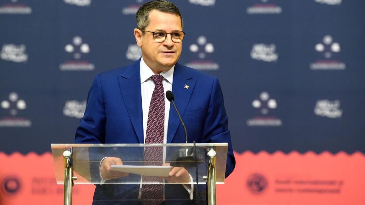 Eduard Hellvig, directorul SRI: "România este o ţară stabilă ...