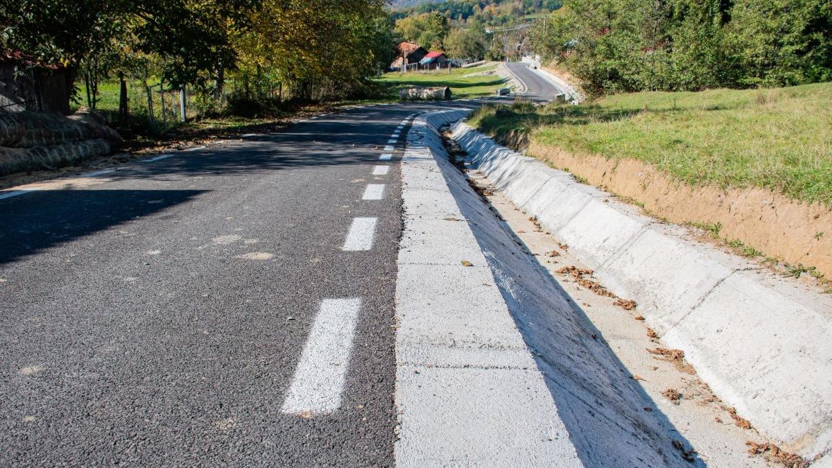 Satul din România care are şosele şi condiţii la nivel european: "Iată ...