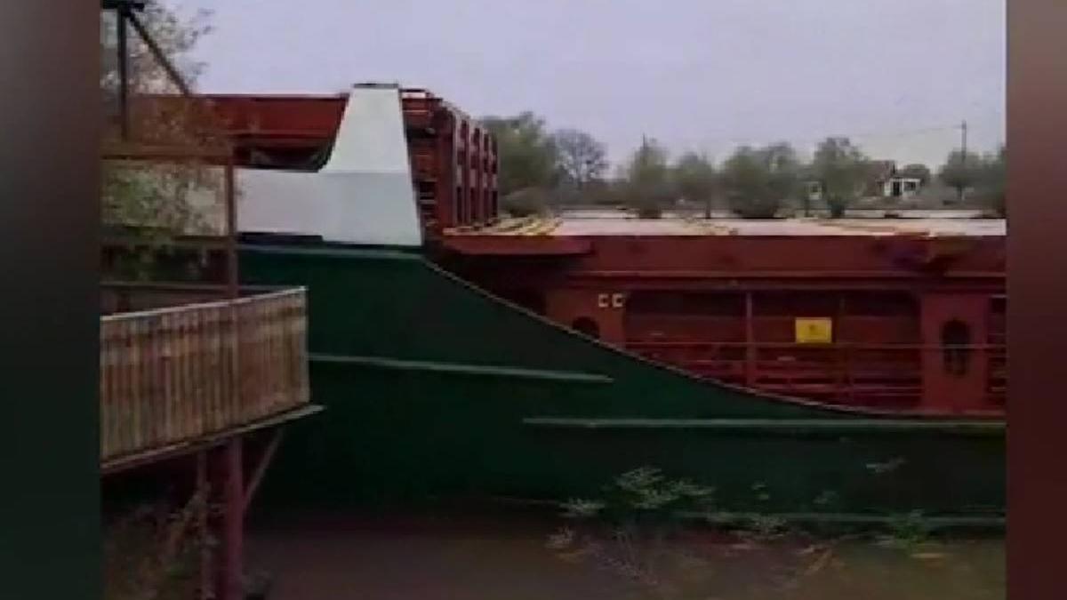 Accident naval pe Dunăre. O navă cu 5.000 de tone de minereu era să ...