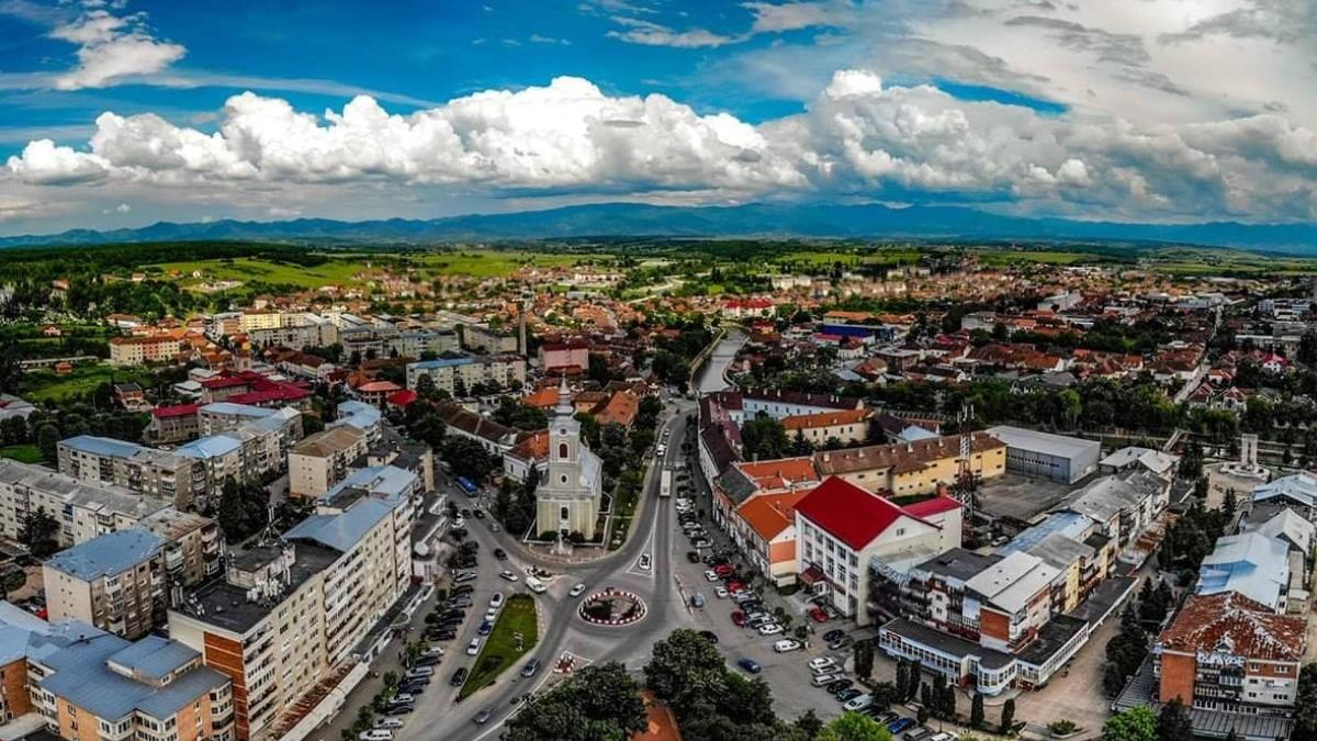 Oraşul din România cu cele mai mici facturi: "Stăm în pantaloni scurţi"