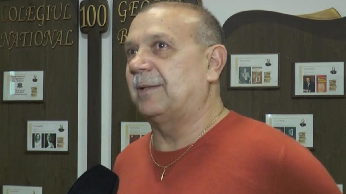 Profesorul din Cluj care predă istoria acolo unde s-a întâmplat. Elevii ...