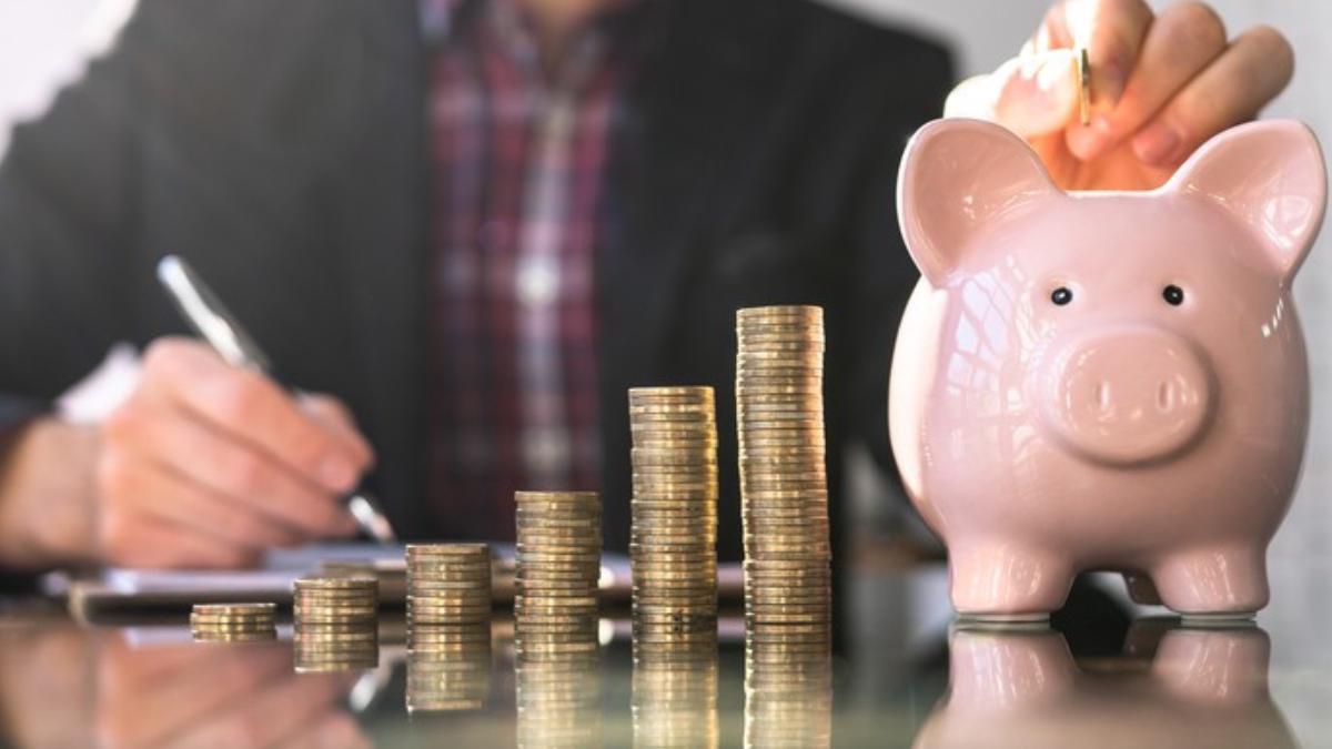 Inflația spulberă economiile românilor. La cât au ajuns dobânzile ...