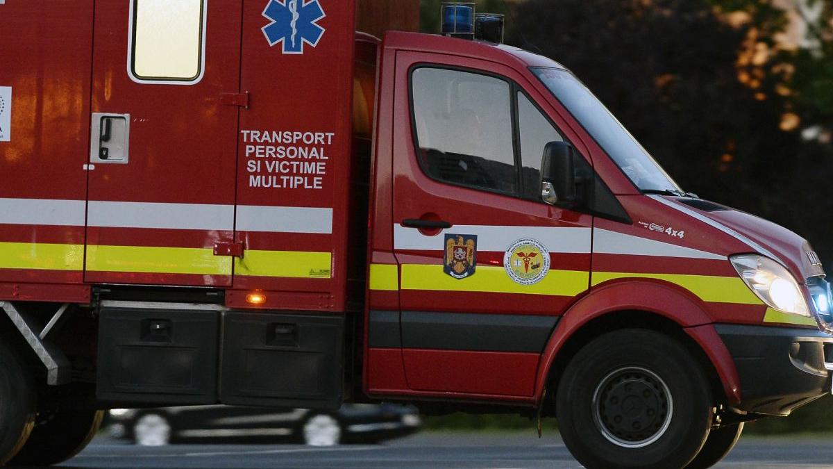 Bunic împușcat în cap, accidental, de nepotul său, cu o armă de ...