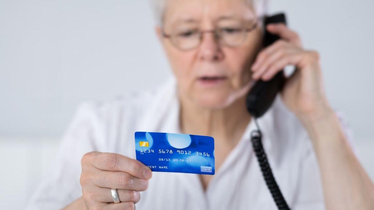 Data la care românii cu pensii mai mari de 4.000 de lei îşi vor primi banii reţinuţi de stat