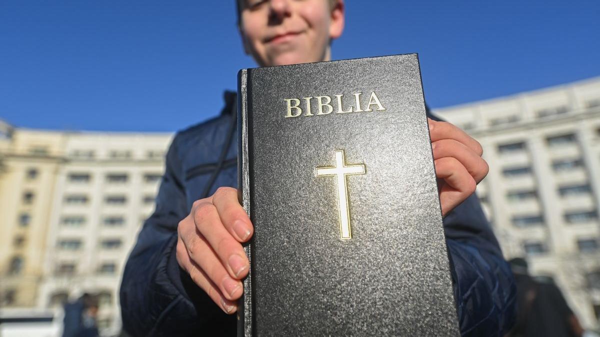 Religia ar putea fi aleasă de elevi ca probă la examenul de Bacalaureat | Solicitarea a fost ...