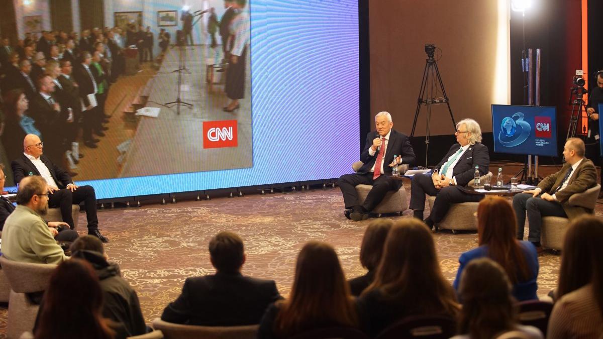 Educaţie şi tradiţie, modele de dezvoltare ale noilor generaţii ...