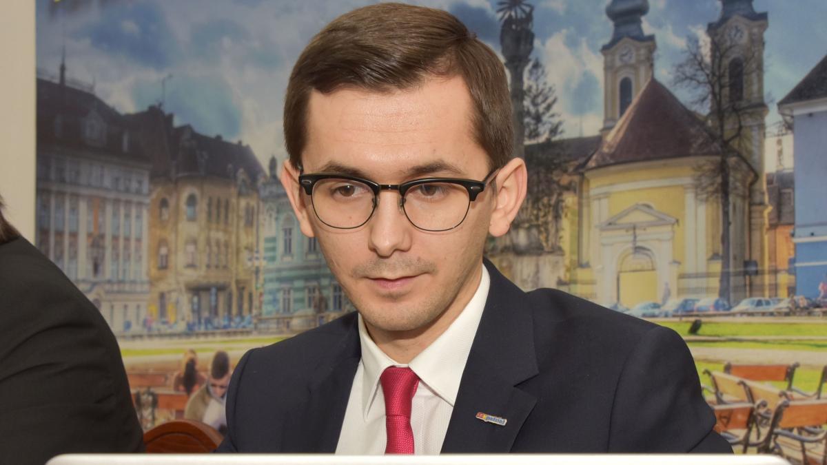 Deputatul PNL Pavel Popescu, coleg cu Mike Pompeo și alte personalități ...