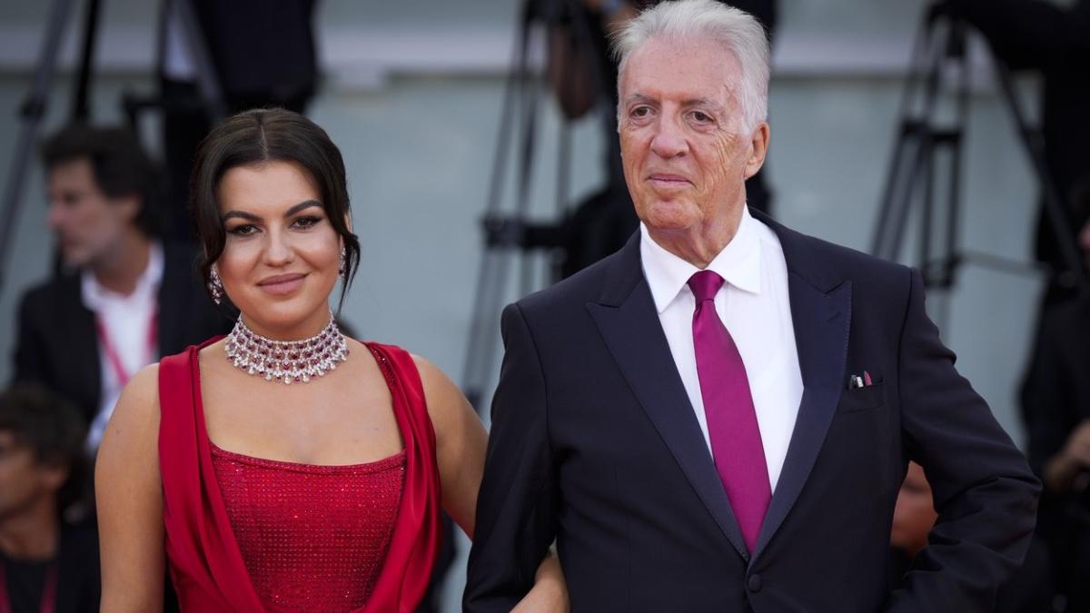 Patronul Ferrari, surprins de mașinile de lux din parcarea unui ...