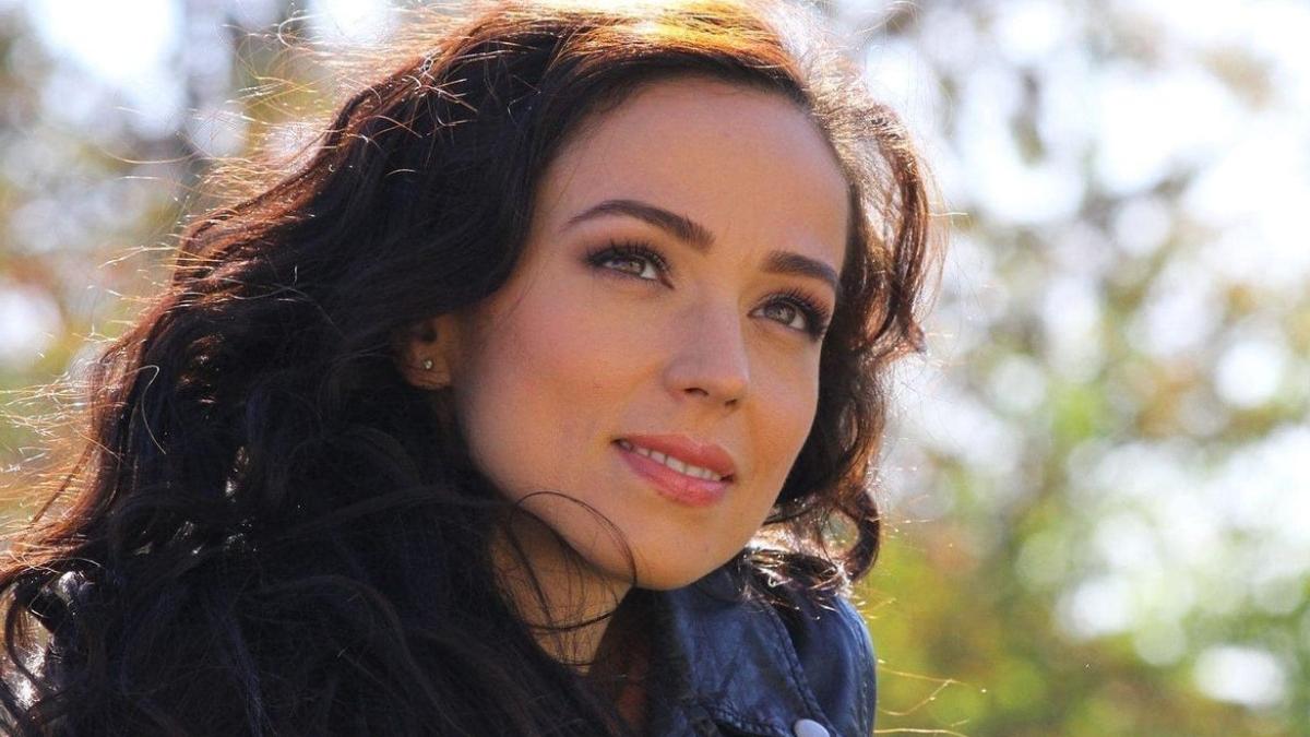 Olivia Steer a anunţat că se retrage de pe Facebook: "Nu m-a mai ...