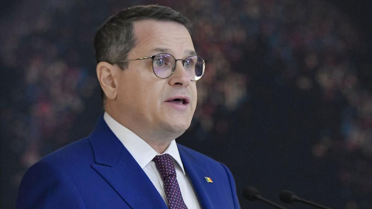 Eduard Hellvig: "Agitația de la noi, pe mize mici și ego-uri mari, pare ...