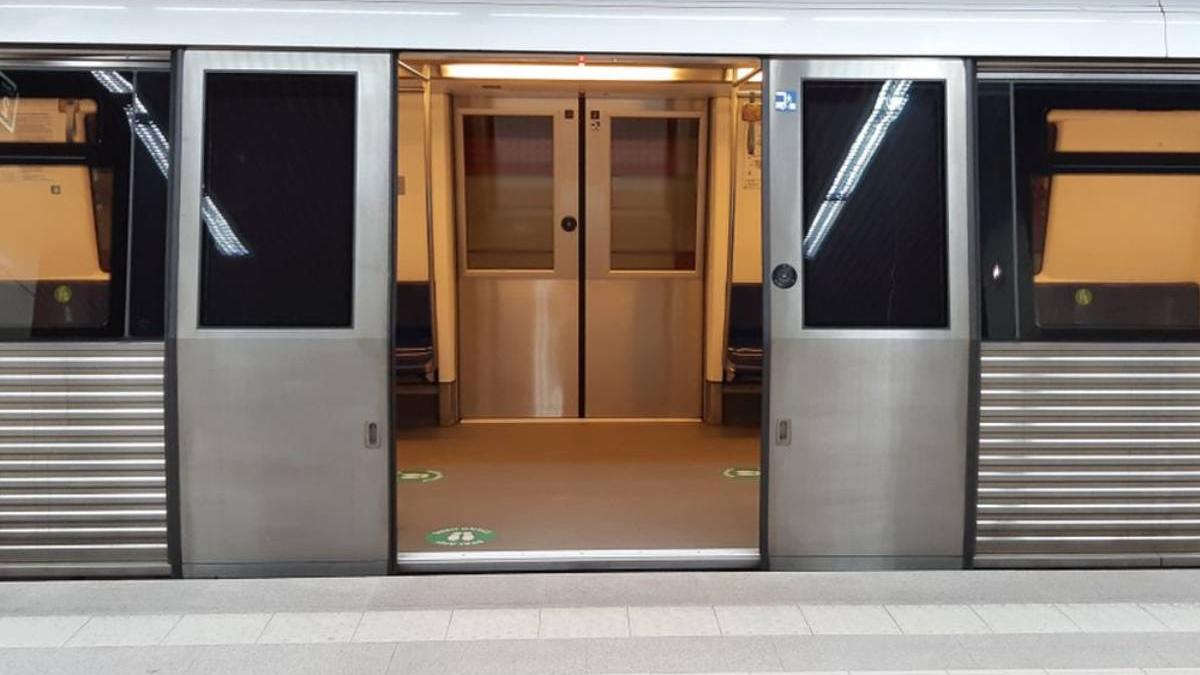 O stație de metrou din București, unică în lume. Românii care trec ...