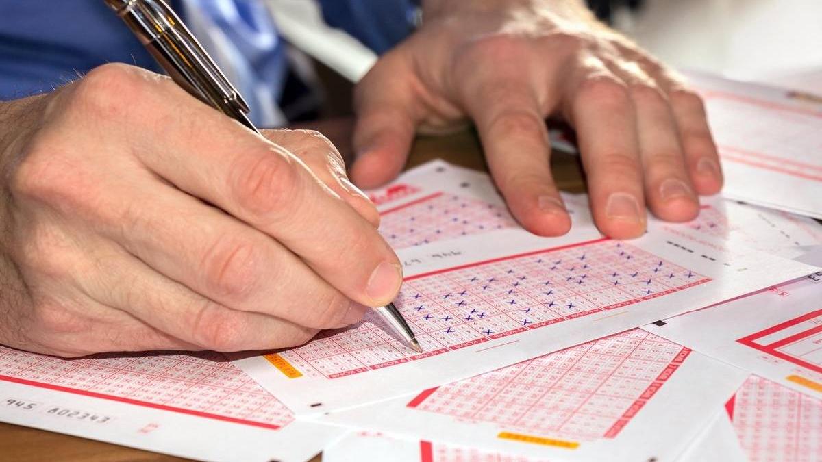 Loteria Română oferă premii uriaşe cu ocazia noii serii "Loz Norocel"