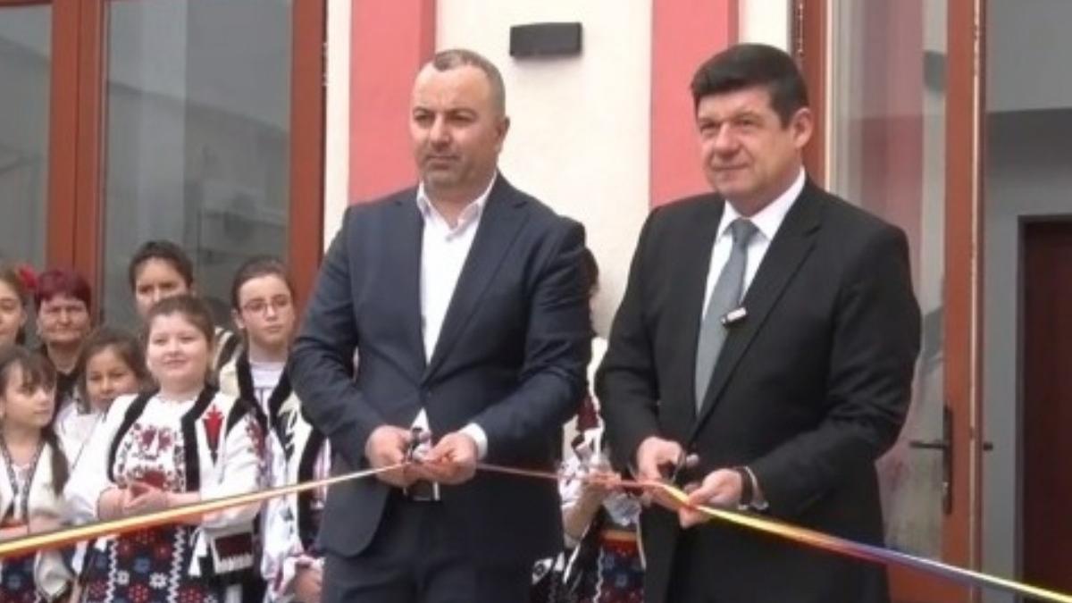 Centrul Cultural ”Dunărea de Jos” din Galaţi are o sală nouă de ...