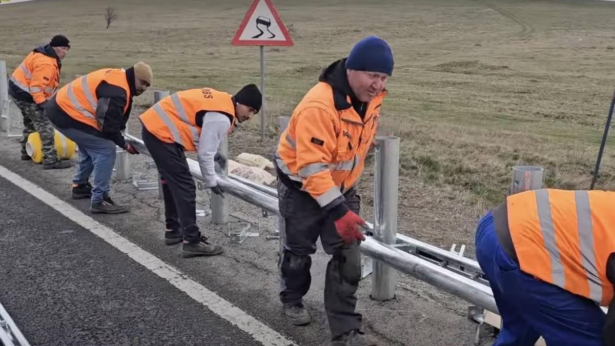 Au fost montate noile sisteme de parapet mobil pe DN1. CNAIR: "Este ...