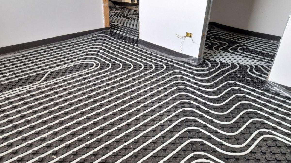 Țevi PE-Xa vs. PE-RT pentru încălzire în pardoseală: care sunt diferențele | Antena 3 CNN