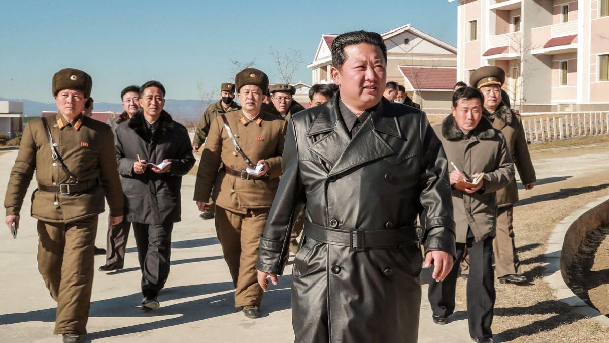 Kim Jong Un îl ironizează pe președintele Coreei de Sud, anchetat ... Kim Jong Un îl ironizează pe președintele Coreei de Sud, anchetat ...