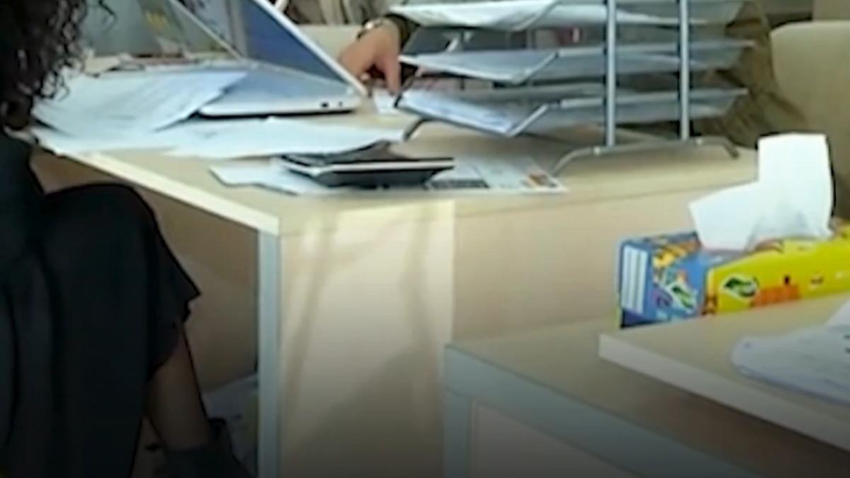 VIDEO: Șeful Consiliului Concurenței îndeamnă românii să dea băncile în ...