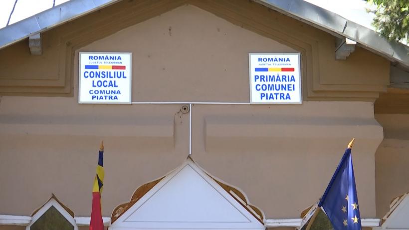 Galerie Foto - Comuna cu dispensarul distrus şi fără trotuare, care se ...