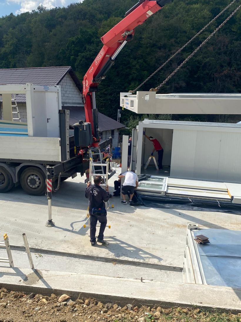 Galerie Foto - Peste 200 de copii nu vor mai merge 7 km prin pădure ca ...