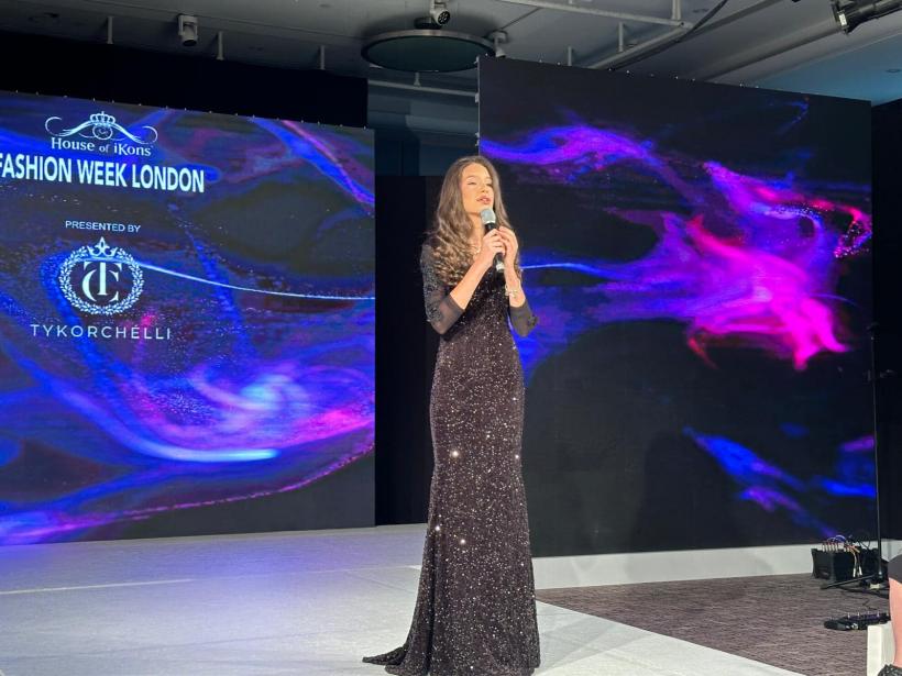 Galerie Foto - O româncă de 14 ani a fost desemnată cea mai frumoasă ...