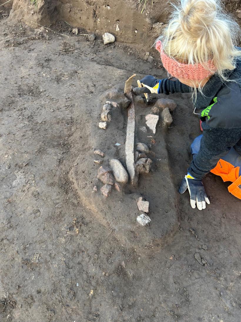 Galerie Foto - Descoperire arheologică rară: Artefacte valoroase, vechi ...