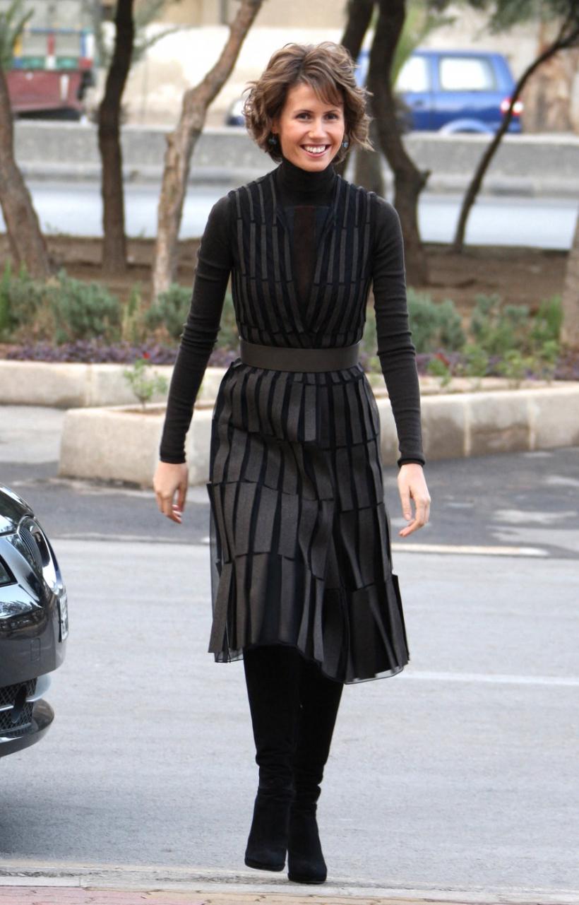 Galerie Foto - Un „trandafir al deșertului” cu mâinile pline de sânge ...