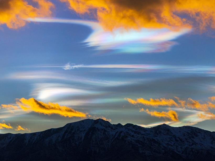 Galerie Foto - Imagini impresionante cu un fenomen atmosferic rar pe ...