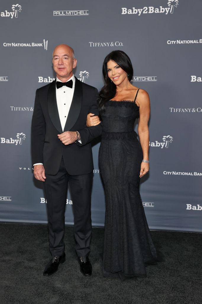 Galerie Foto - Miliardarul Jeff Bezos se însoară cu logodnica lui ...