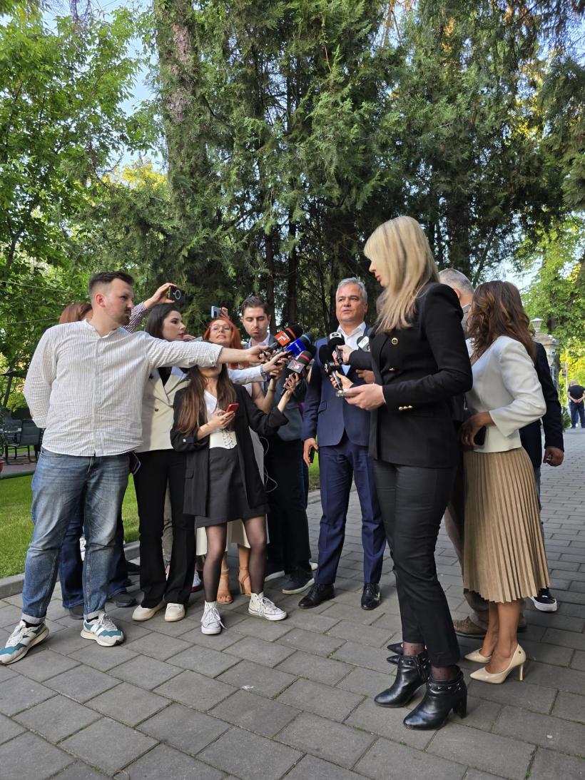 Galerie Foto - Cronica unei seri prezidențiale cu nervi și pisici. „Tap ...