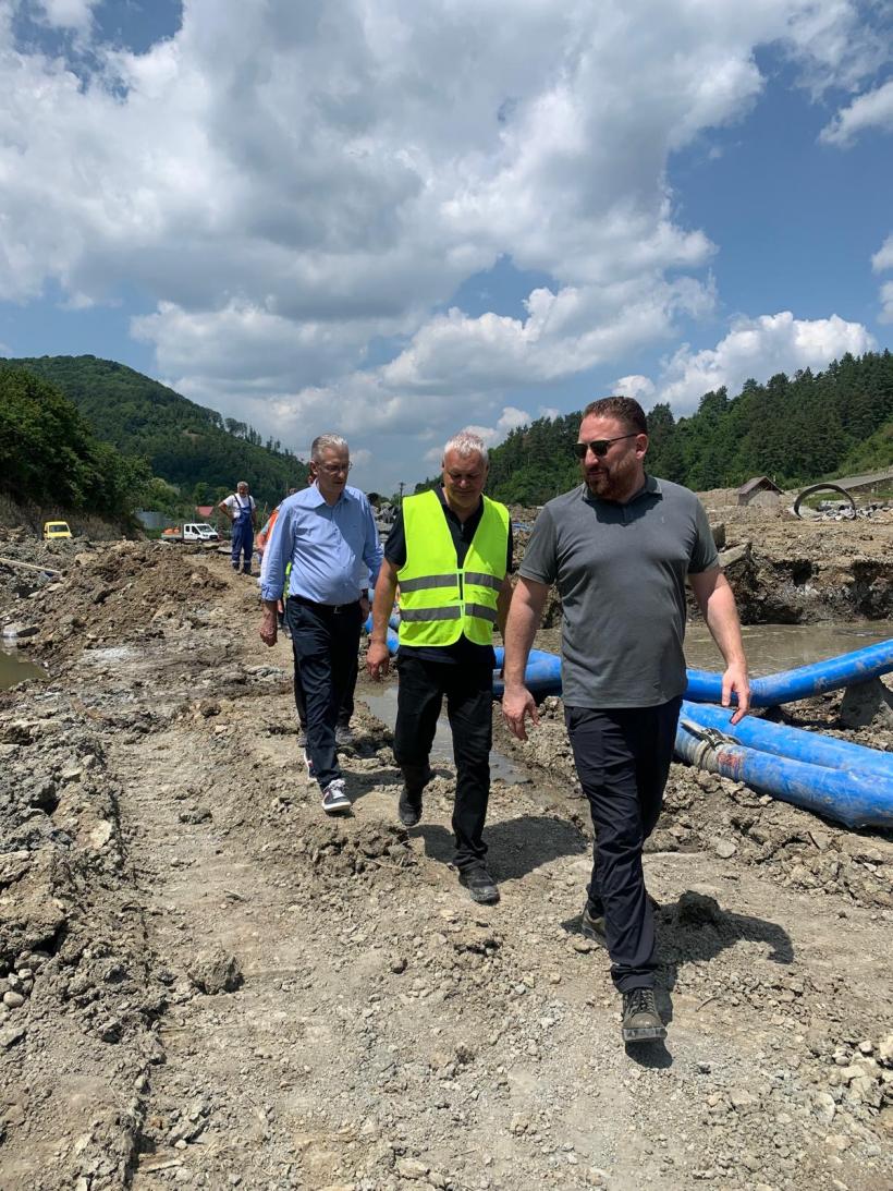 Galerie Foto - Furnizarea apei menajere, reluată temporar la Târnăveni ...