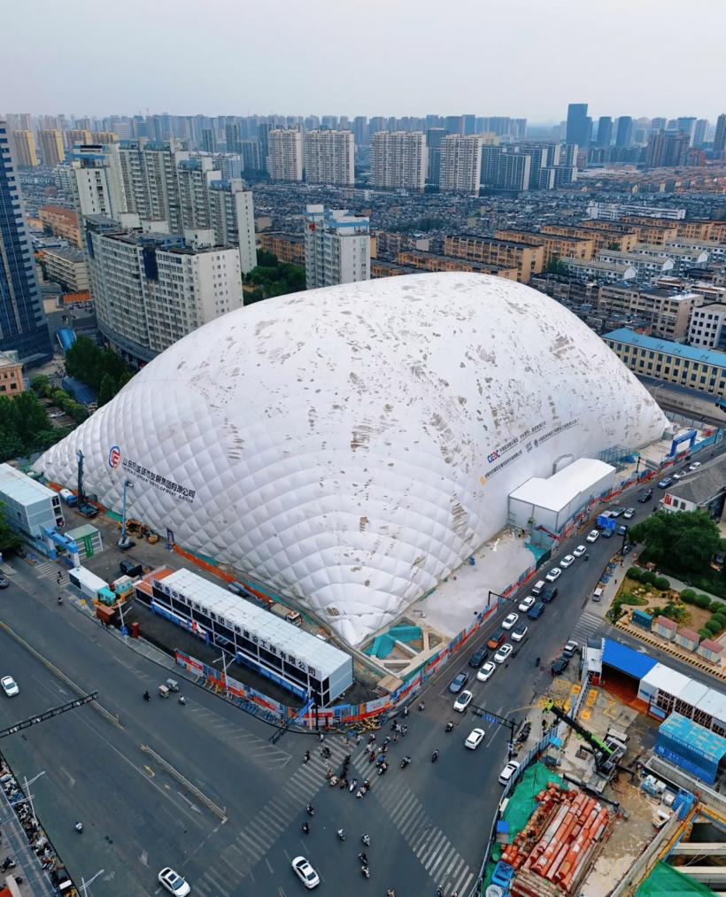 Galerie Foto - Un șantier a fost acoperit cu „cea mai mare cupolă ...