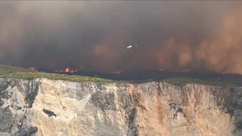Galerie Foto - Grecia e mistuită de foc. Incendii puternice în mai ...