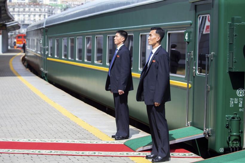 Galerie Foto - Kim Jong Un a plecat în China cu un tren blindat care ...